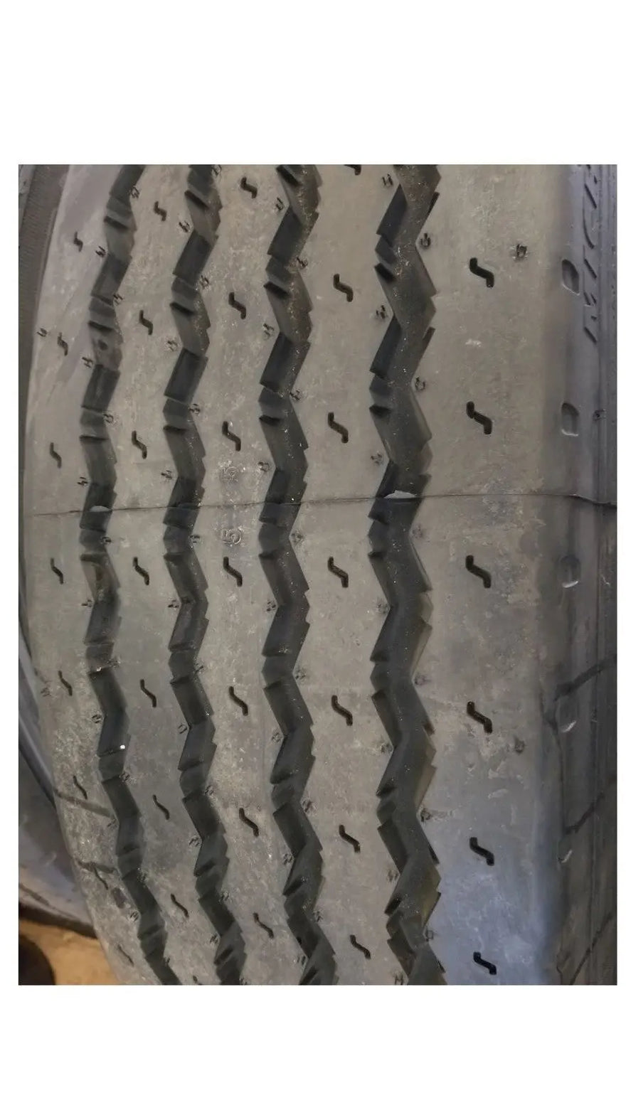 MICHELIN RETREAD TRAILER TIRE 11R22.5 MICH XZA - For Heavy Trucks